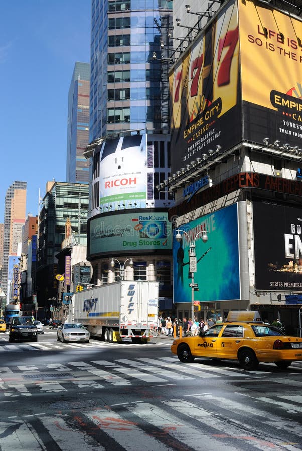 Broadway and 42nd Street Intersection Editorial Stock Image - Image of ...