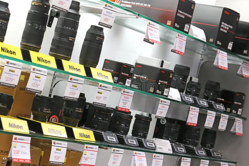 Big Electronic Retail Store Stock Image - Image of choose, electronics ...