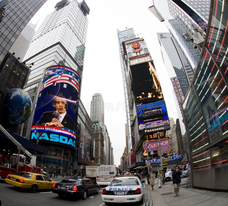 Broadway New York redaktionell bild. Bild av folk, taxa - 7040876