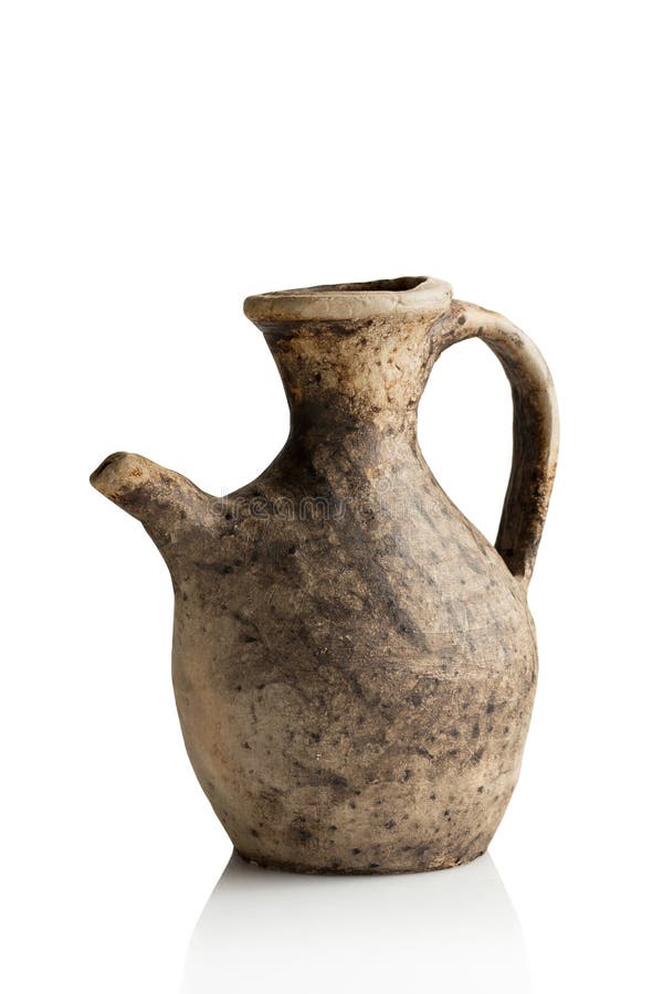 Brocca Antica Invecchiata Isolata Della Ceramica Fotografia Stock ...