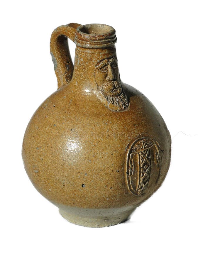 Brocca antica del vino immagine stock. Immagine di antichità - 5622013
