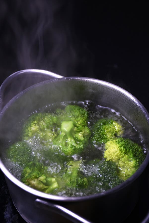 Broccoli in Boiling Water in a Saucepan Stock Photo - Image of fresh ...