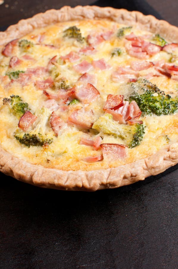 Broccoli, Ham and Cheese Quiche Stock Image - Image of cream, canadian ...