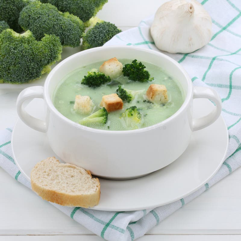 Broccoli Verse Soep in Kom Het Gezonde Eten Stock Afbeelding - Image of ...