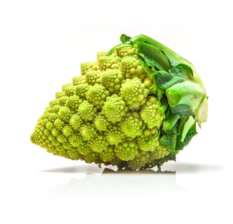 Broccolo di Romanesco immagine stock. Immagine di organico - 52368763