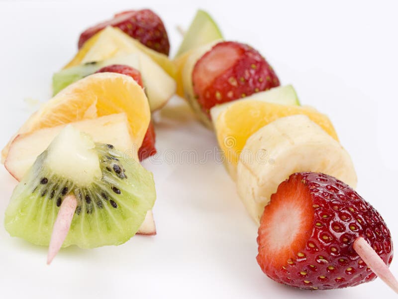 Brochette des fruits photo stock. Image du alimentation - 6106116