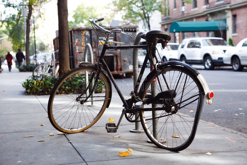 Broken bike stock photo. Image of spoke, sport, tree, crack - 8170992