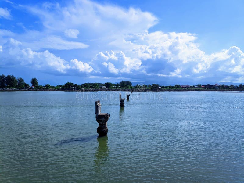 The Broken Bridge Tsunami Aceh 2004 Editorial Stock Image - Image of ...