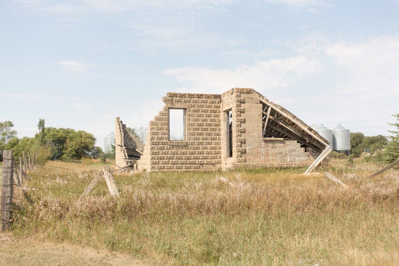 Broken building stock photo. Image of cement, ruins - 101979360