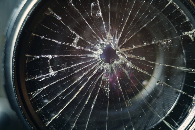 Broken camera lens stock image. Image of camera, close - 29320333
