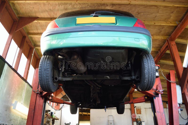 Broken car stock photo. Image of maintenance, mechanic - 66141936