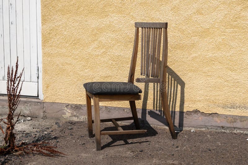 Broken Chair Still Standing Stock Image - Image of chair, brown: 124467519