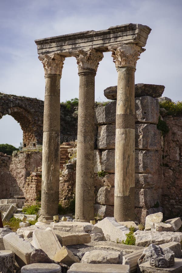 1,458 Broken Ancient Greek Column Stock Photos - Free & Royalty-Free ...