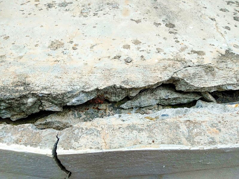 Broken Concrete Wall Non-standard Structure Stock Image - Image of ...