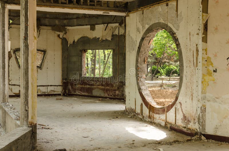 Broken courtyard building stock photo. Image of floor - 60081396
