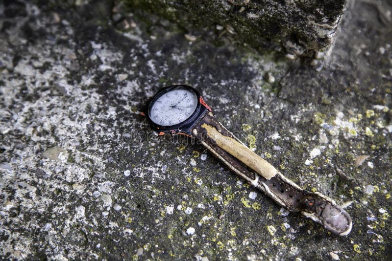 197 Broken Digital Clock Stock Photos - Free & Royalty-Free Stock ...