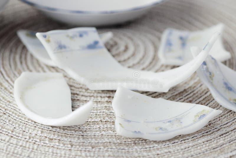 Broken Empty Plate on a Table Stock Image - Image of empty, dining ...