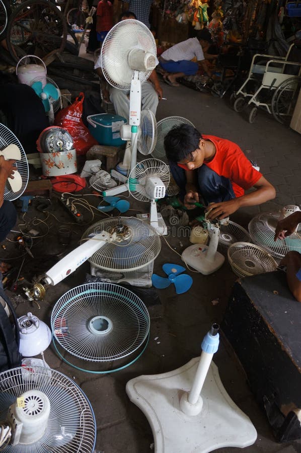 Broken fan editorial photography. Image of city, central - 48369747