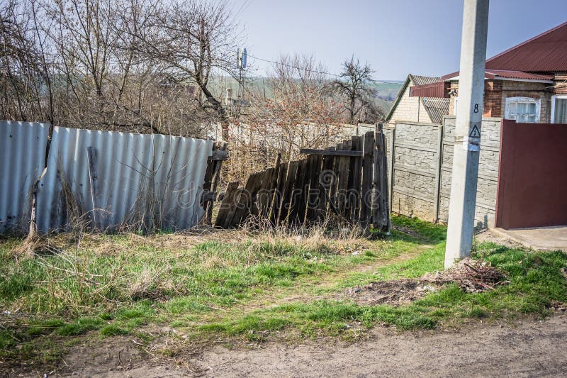 Broken fence stock image. Image of rough, fence, outdoor - 92678467