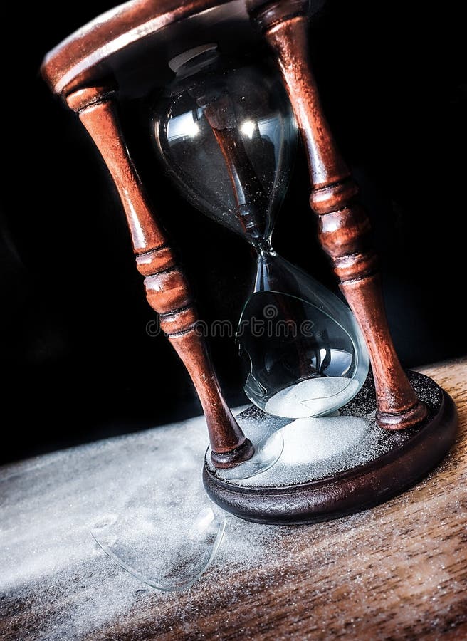 102 Cracked Hourglass Stock Photos - Free & Royalty-Free Stock Photos ...