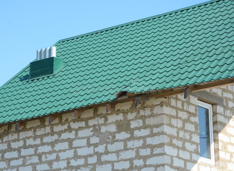 230 Bad Roof Construction Bad House Roofing Stock Photos - Free ...