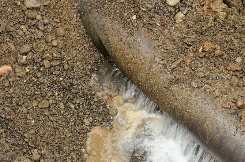 Broken Pipe stock photo. Image of fracture, leaking, water - 21284892