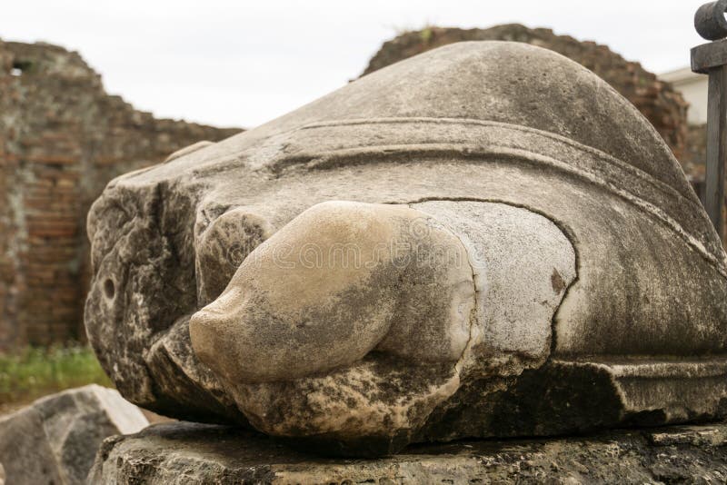 Broken Roman temple stock photo. Image of civilization - 21384526