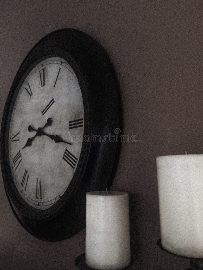 Broken Time Grunge Background Stock Photo - Image of backdrop, cracks ...