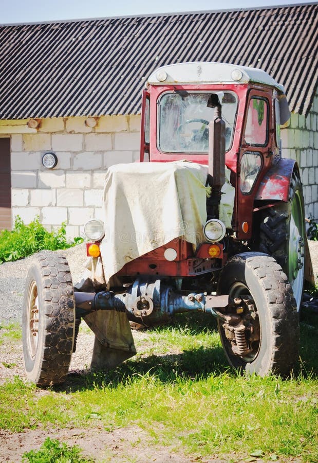 2,251 Broken Tractor Photos - Free & Royalty-Free Stock Photos from ...