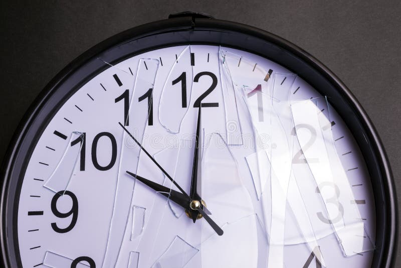 Broken wall clock stock photo. Image of close, machinery - 120821150