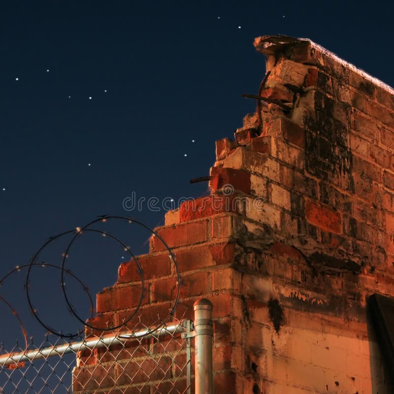 Broken Wall & Night Sky Stock Photo - Image of destruction, wall: 3685310