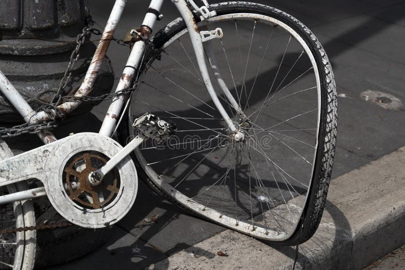 Broken Wheel Abandoned Bicycle Stock Image - Image of biking, vehicle ...