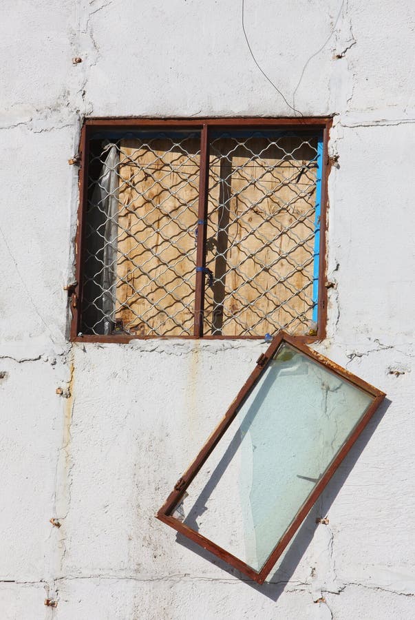 Broken windows stock image. Image of window, place, detail - 7046271