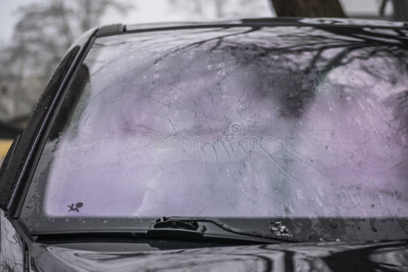 318 Broken Rear Windshield Car Stock Photos - Free & Royalty-Free Stock ...