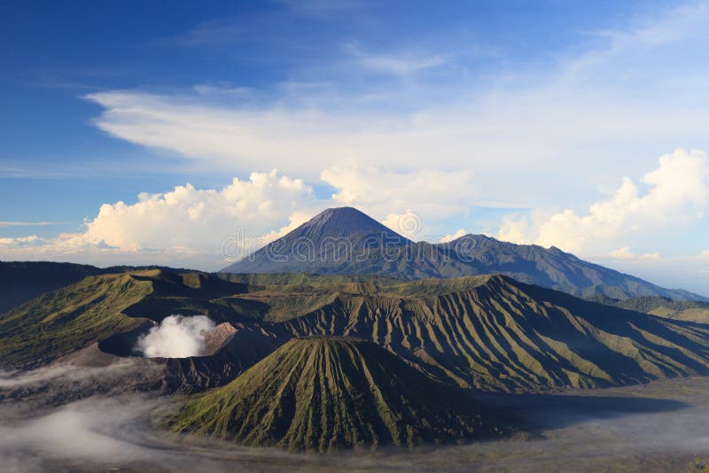 Bromo-Berg in Nationalpark Tengger Semeru Stockfoto - Bild von nave ...