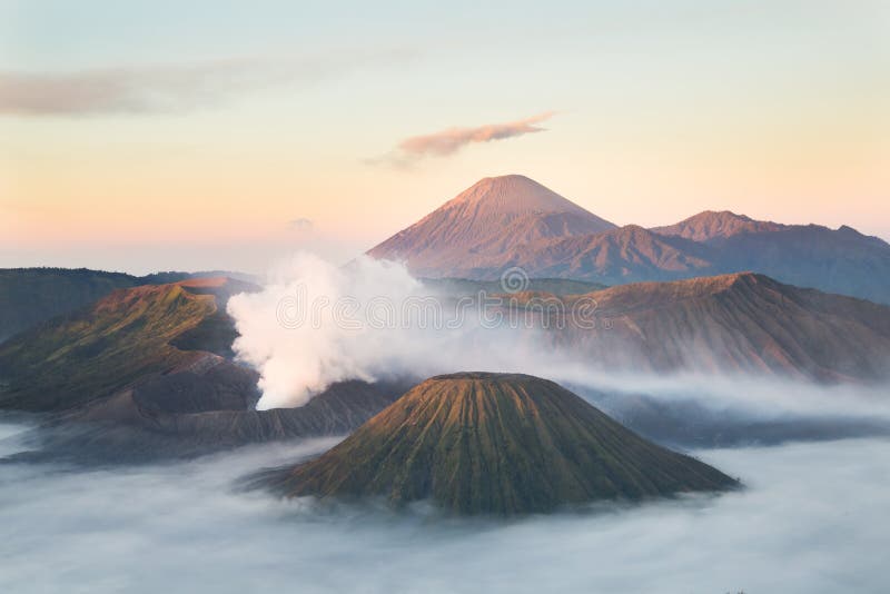 Bromo Wulkan, Tengger Semeru Park Narodowy, Wschodni Jawa, Indonezja ...