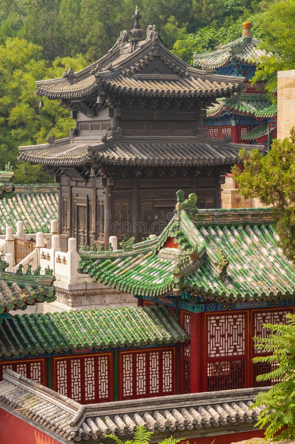 The Bronze Pavilion or Pavilion of Precious Clouds, Summer Palace ...