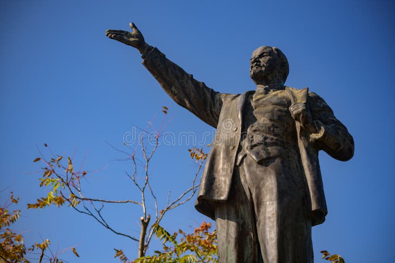 Communist Statue In The Communist Park, Budapest Editorial Stock Image ...