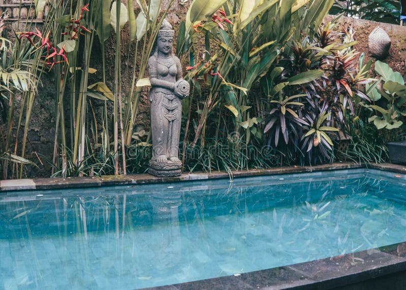 Garden Stone Sculpture Pool Bronze Green Blue Stock Photos - Free ...