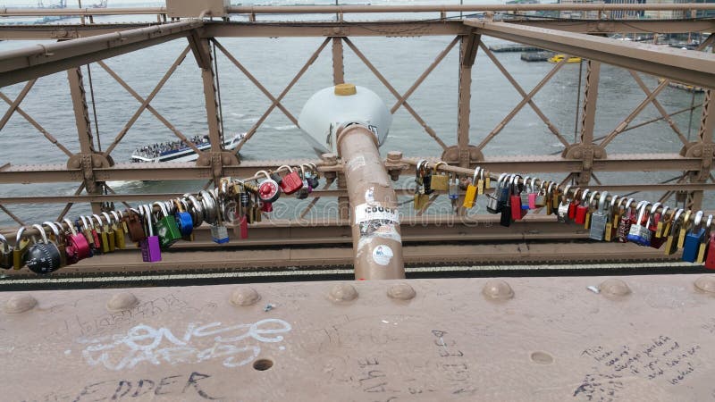 Brooklyn Bridge editorial image. Image of brooklyn, love - 54570695