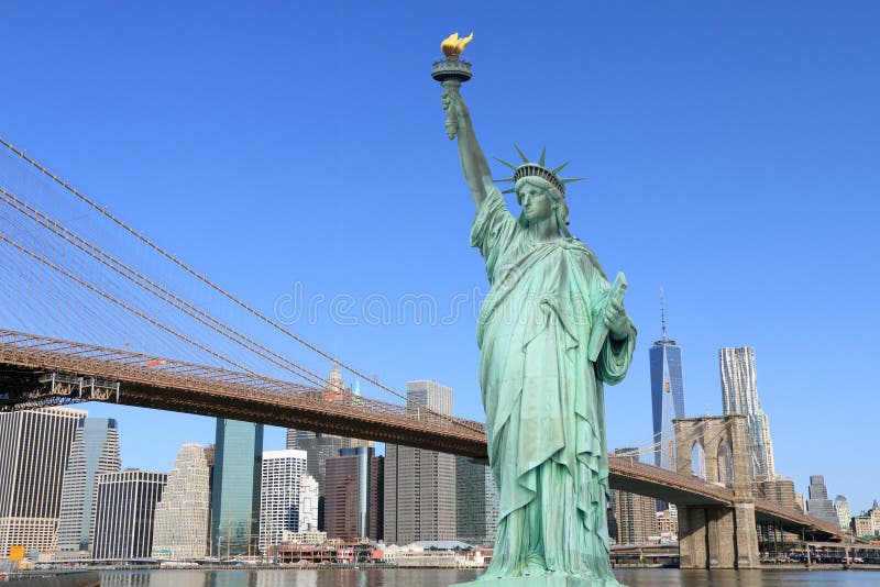 Brooklyn Bridge and the Statue of Liberty Stock Photo - Image of ...