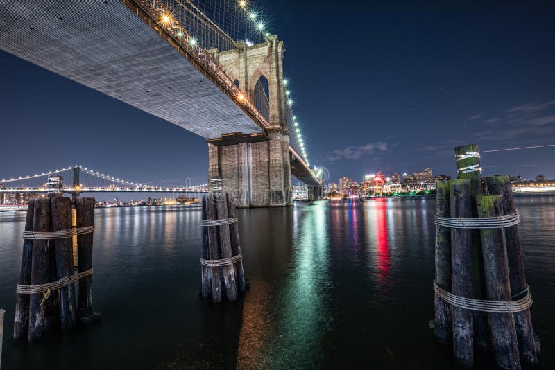 Brooklyn Bridge Unique View Editorial Photo - Image of decking ...