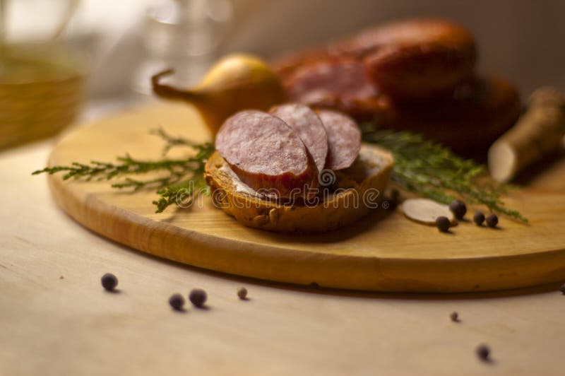 Brot Mit Selbst Gemachter Wurst Stockbild - Bild von französisch ...