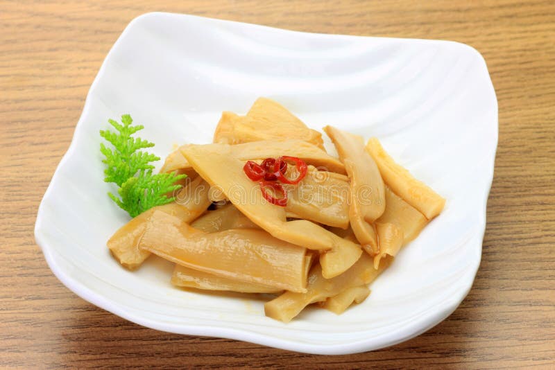 Brotes de bambú chinos imagen de archivo. Imagen de chevronné - 26789957