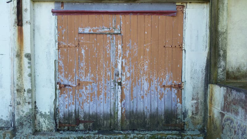 Brown Farm Doors Faded Paint Rust Stock Photos - Free & Royalty-Free ...