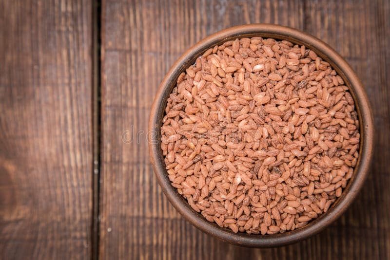 Brown grain rice variety stock image. Image of dinner - 67454853