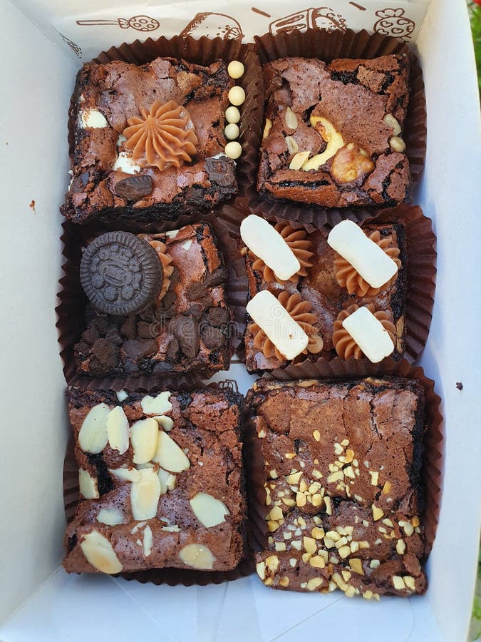 Brownie gift box stock image. Image of gift, snack, dish - 178558963