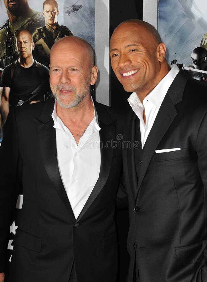 Bruce Willis, Dwayne Johnson Redactionele Afbeelding - Image of dwayne ...