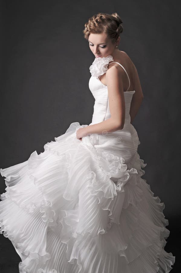 Bruid stock foto. Image of aantrekkelijk, brunette, schoonheidsmiddel ...