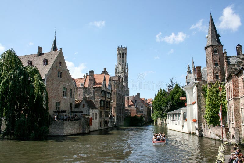 Brujas Francia imagen de archivo editorial. Imagen de torre - 94450129
